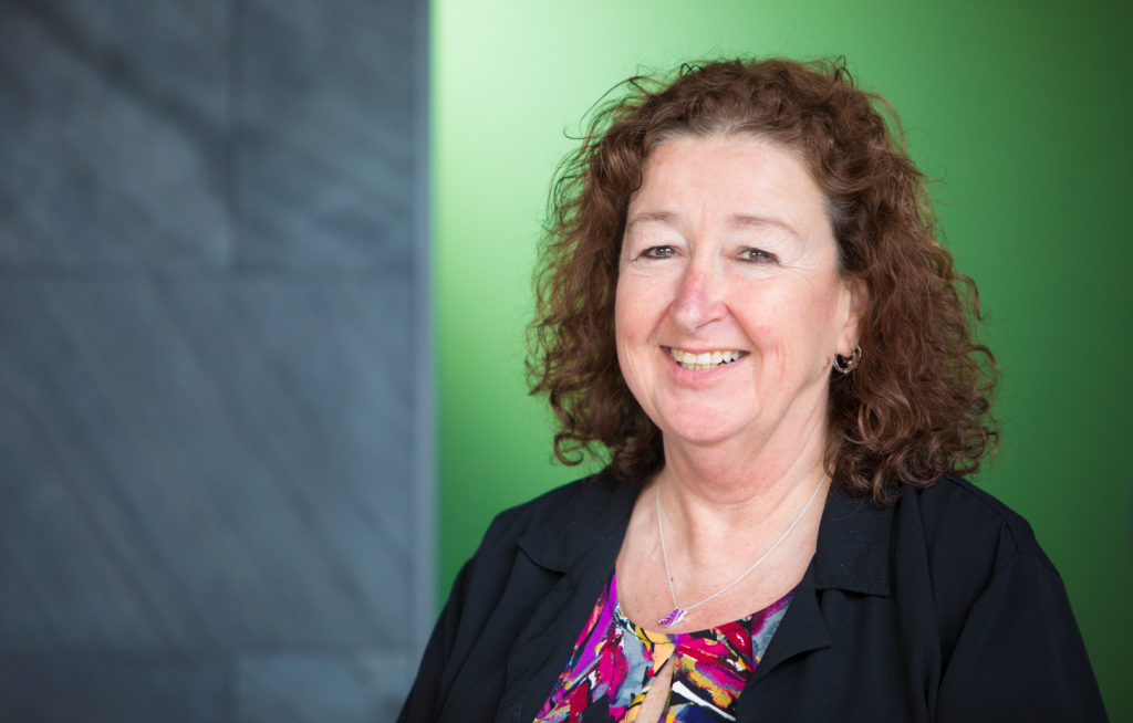 In Loving Memory of Linda Simmons - Hawk Advisers